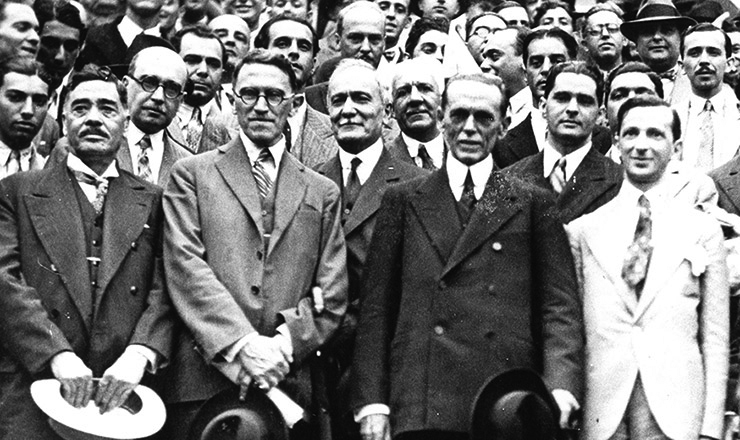 Memorial Da Democracia Paulistas Em Com cio Exigem Constituinte