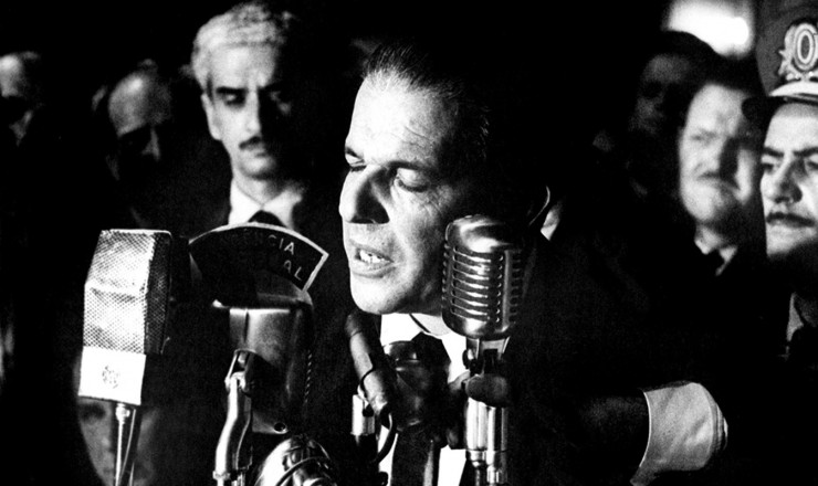 Memorial da Democracia - No último discurso, Jango antevê golpe Memorial da Democracia - No último discurso, Jango antevê golpe